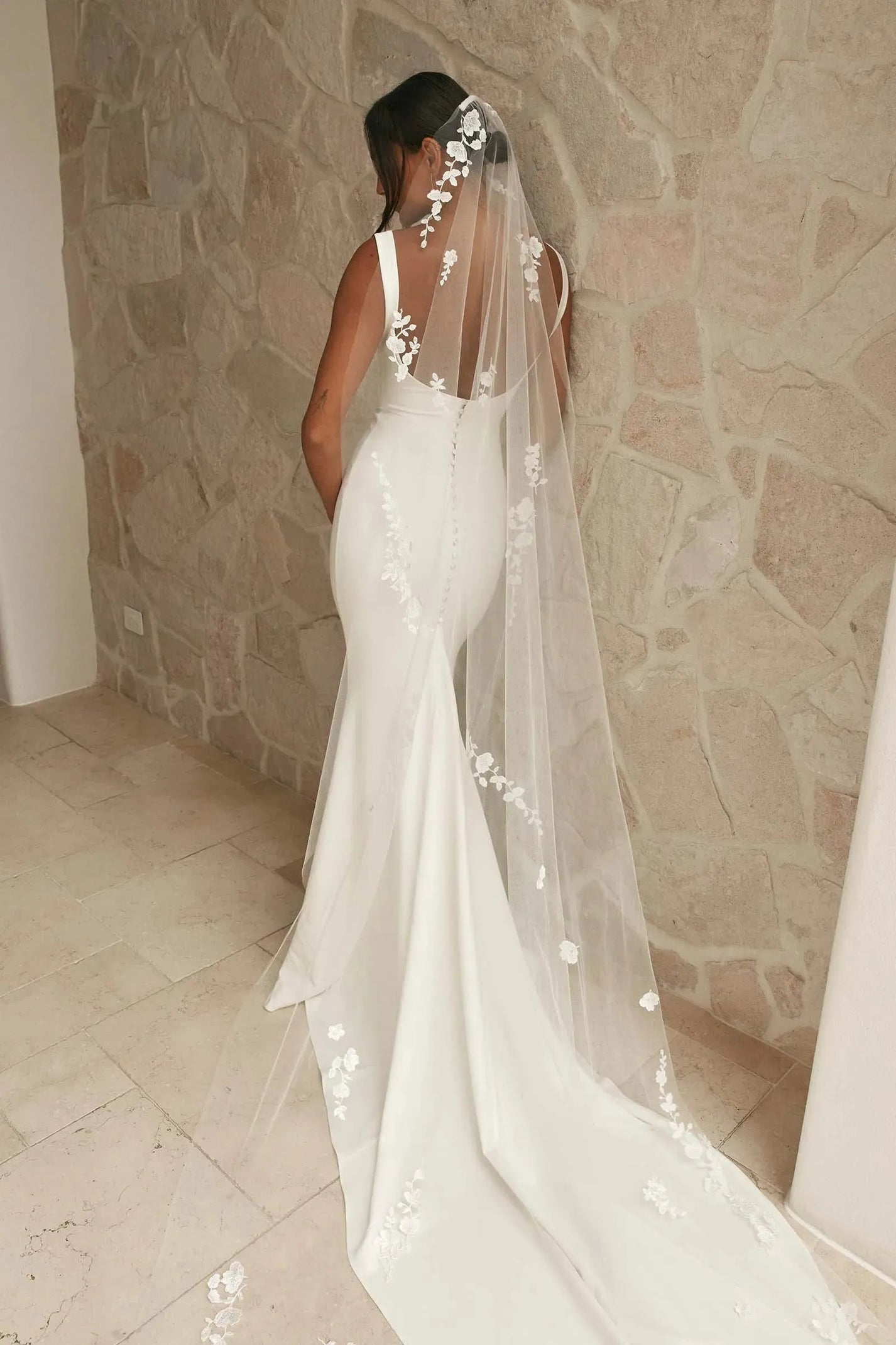 Elegant Satin Mermaid White Wedding Dress For Woman Square Collar Spag